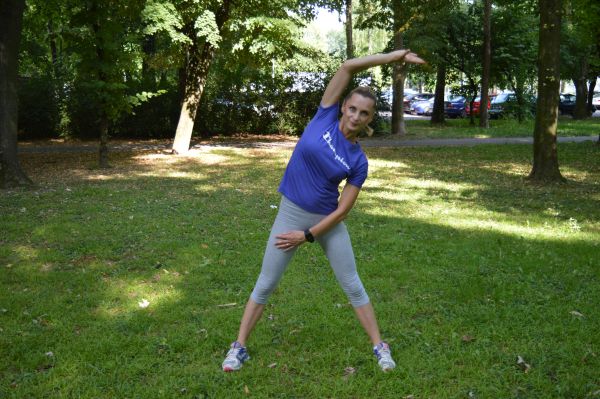 Istezanje u trkača: Pogledajte 10 vježbi za dinamičko istezanje i ...